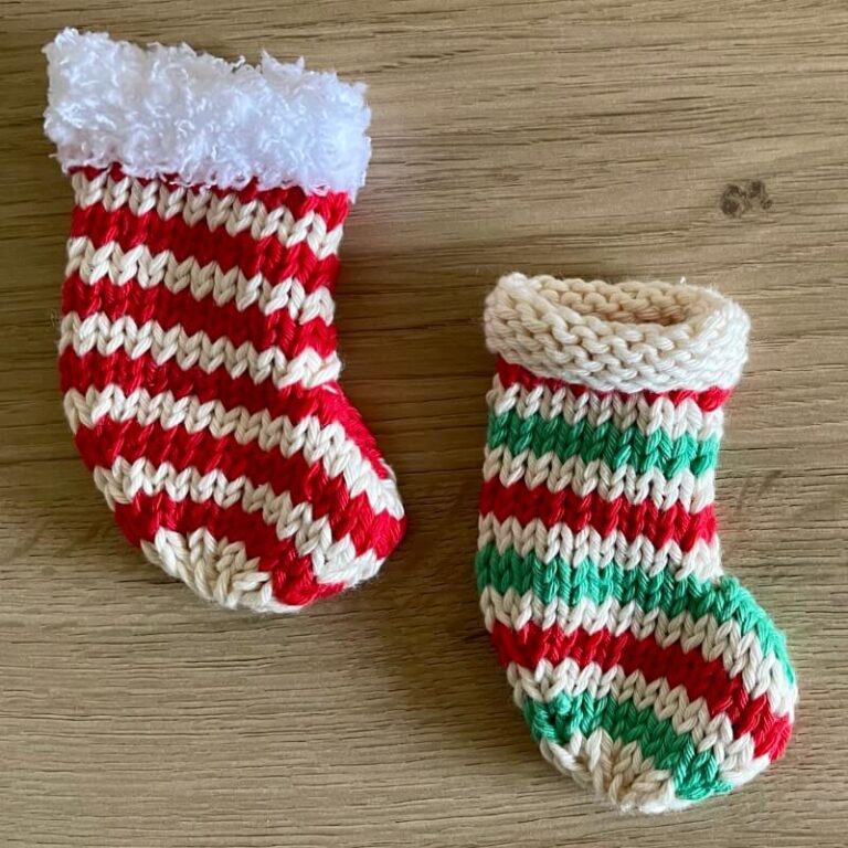 Free Mini Christmas Stocking Knitting Pattern for Straight Needles ...