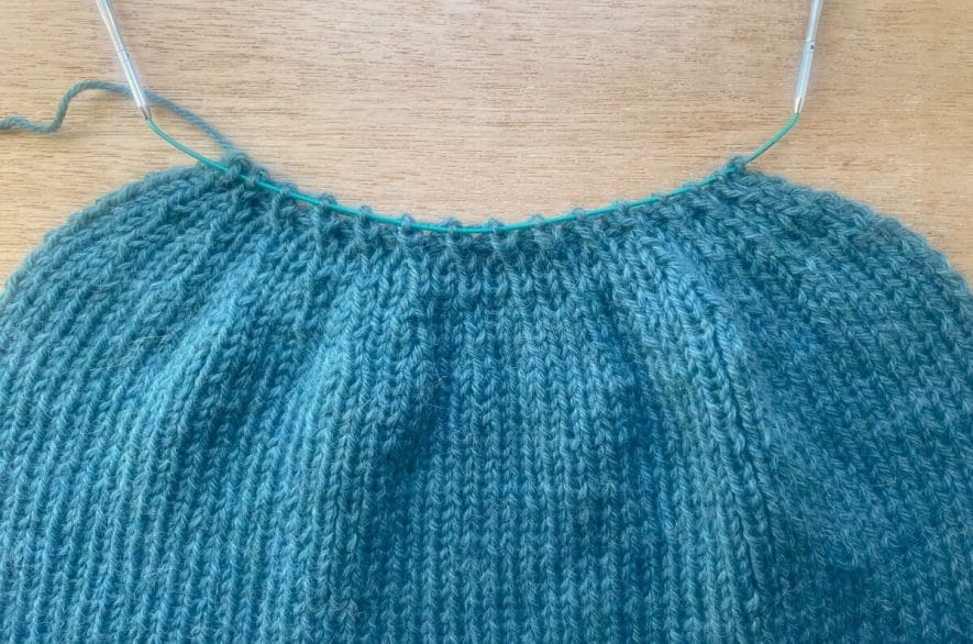 Free Easy Knit Ribbed Hat Pattern for Straight Needles - Craft Fix
